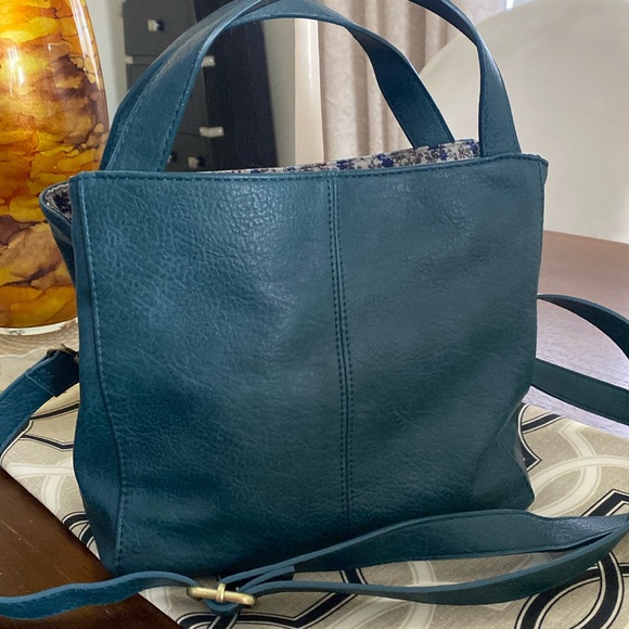 Joy Susan | Bags | Joy Susan Green Crossbody X8 Lots Of Pockets Small ...